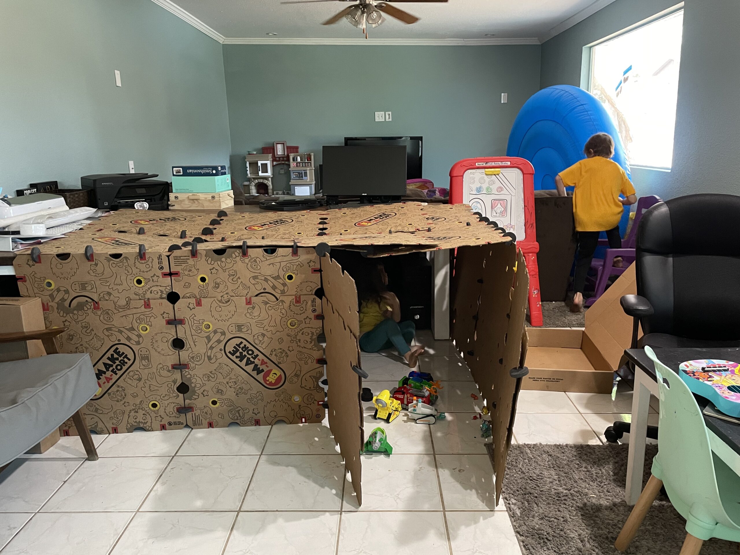 Make-A-Fort | Build really big forts for kids
